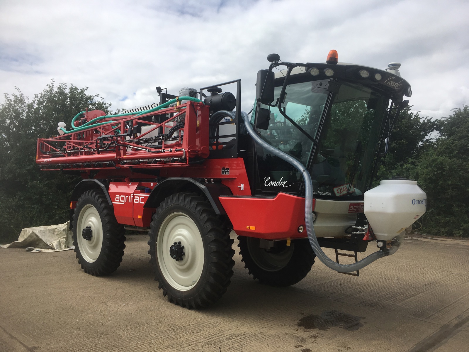 Outcast V2 | Techneat Engineering